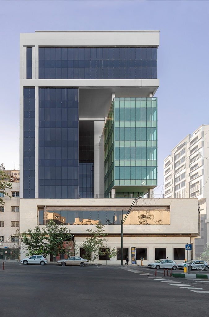 Valiasr Commercial Building - مهندسین مشاور عمارت خورشید